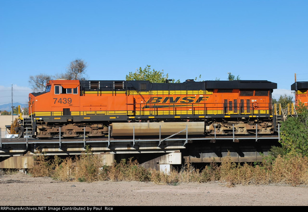 BNSF 7439